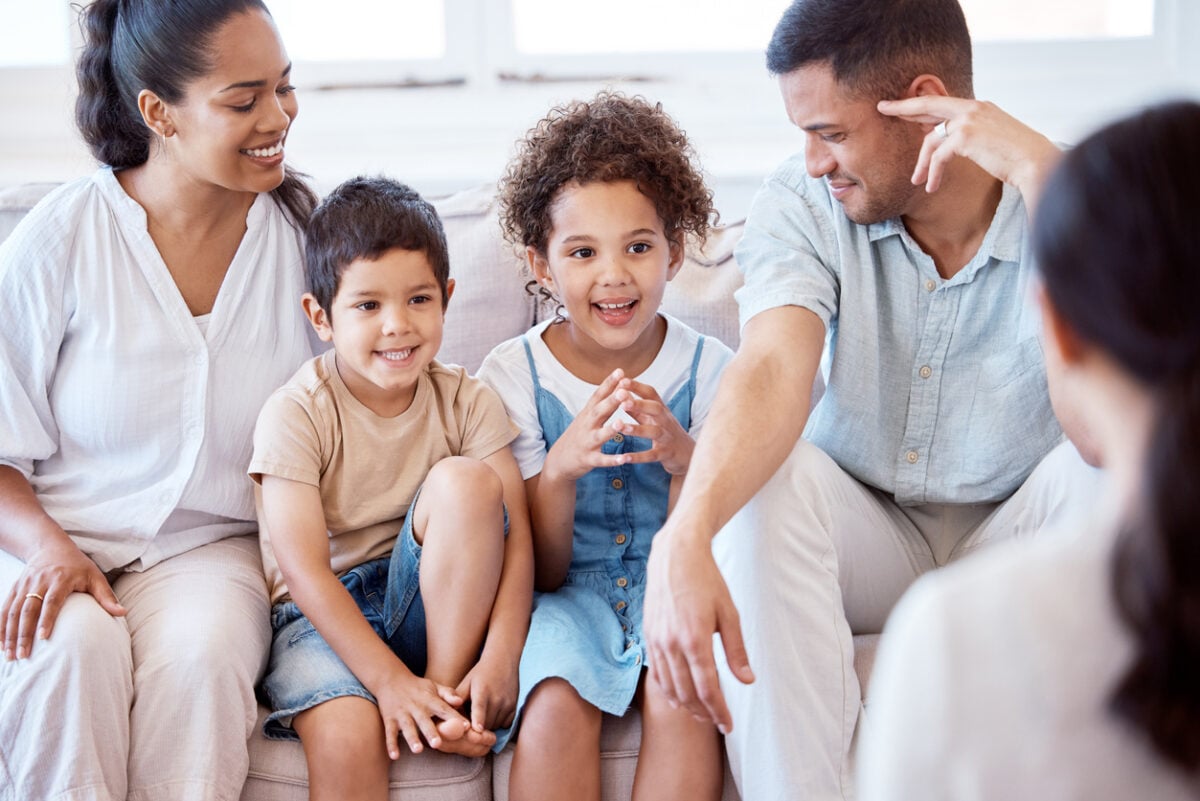 Family Therapy Activities for Siblings: 15+ Expert Techniques to End ...